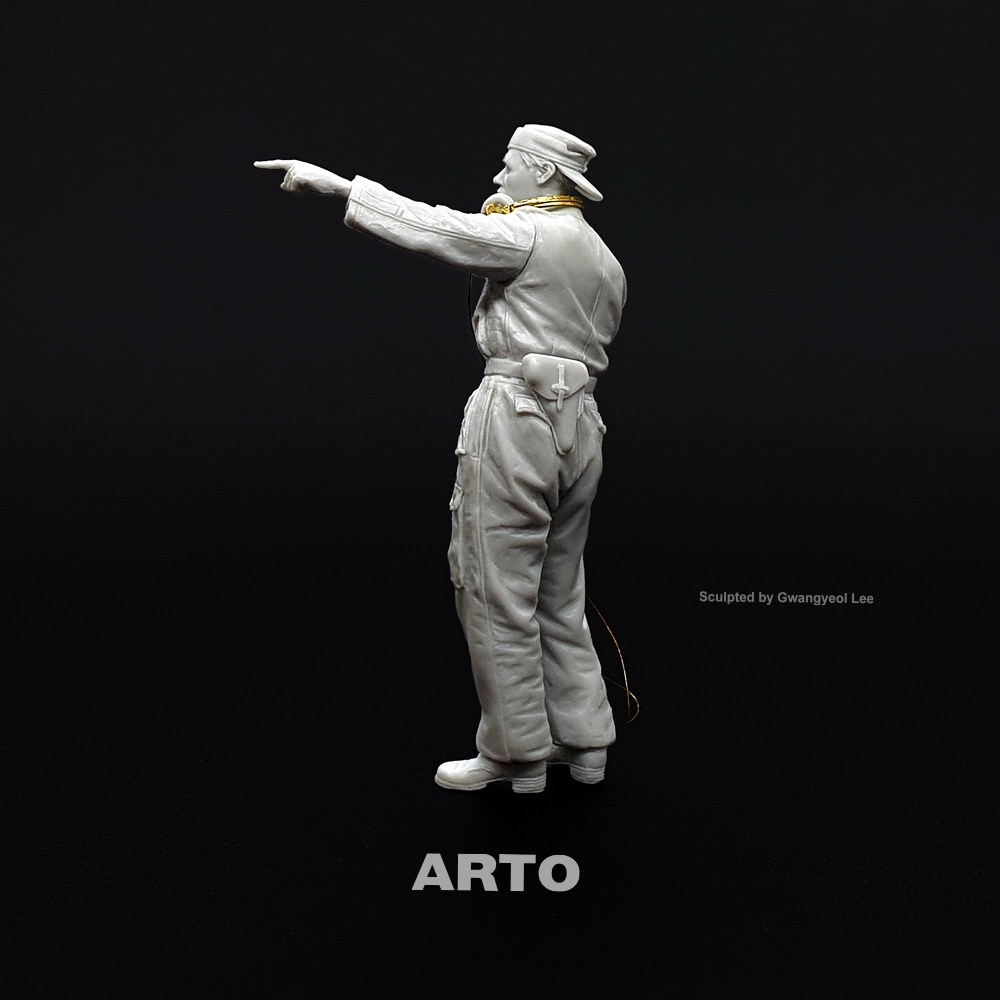 1/35 Hetzer Radio Operator - ARTO-35027