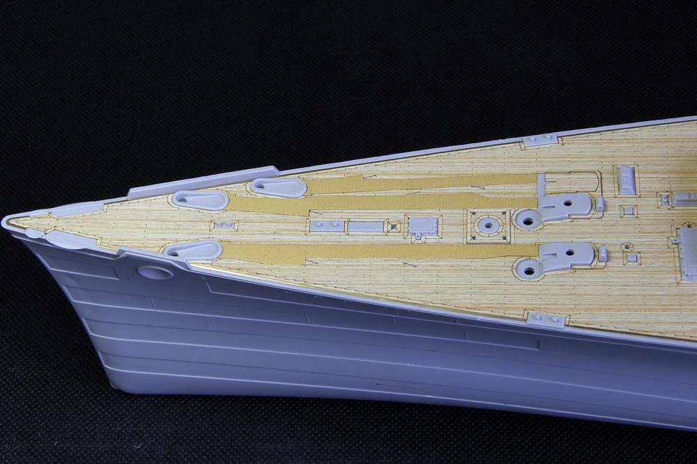 1/200 HMS Hood Wooden Deck Set with Photo-Etched for Trumpeter kit #03710