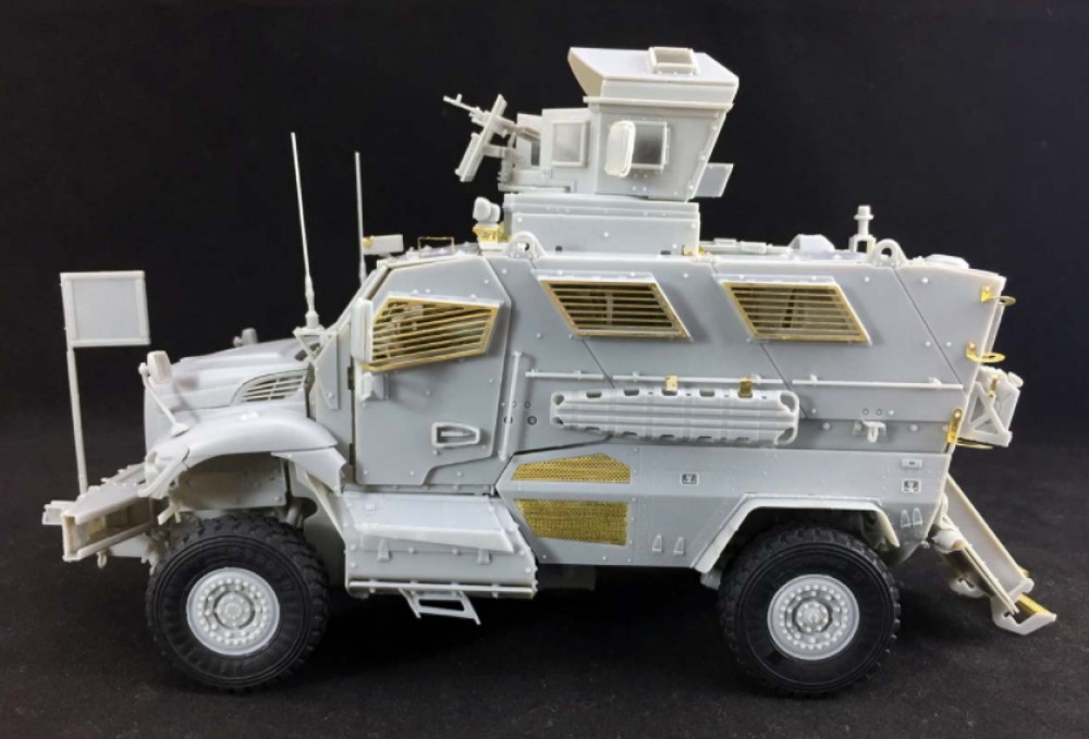 1/35 M1224 MaxxPro MRAP Armoured Fighting Vehicle