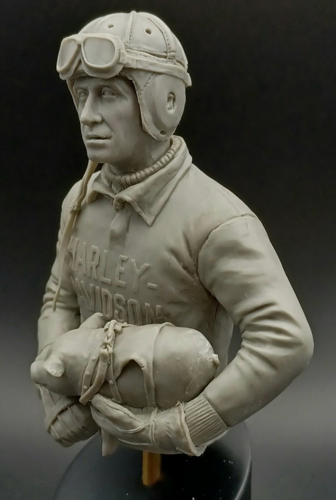 1/10 Pilot Bust - CIX-MFIG001