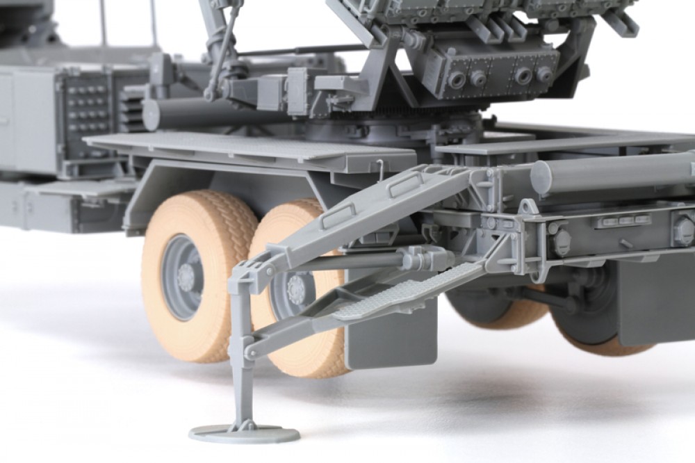 1/35 MIM-104F Patriot Surface-To-Air Missile (SAM) System PAC-3 M901 ...