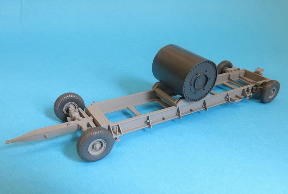 1/32 RAF Bomb Trolley with Upkeep Mine (Dambuster)