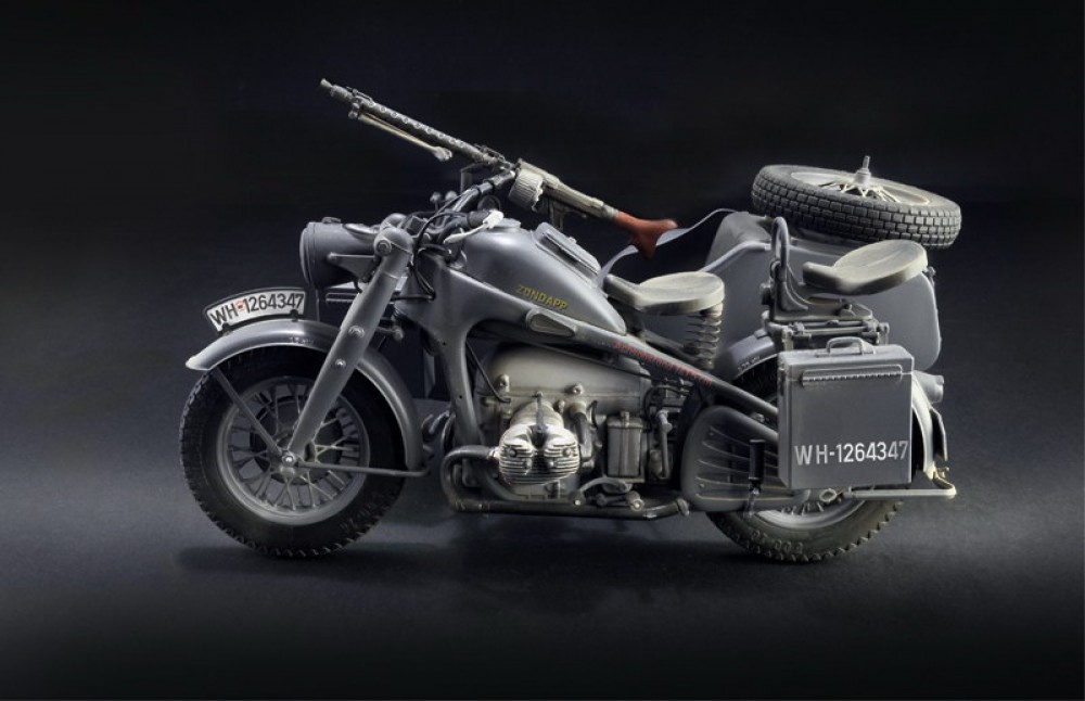 1/9 WWII German Zundapp KS750 with Sidecar