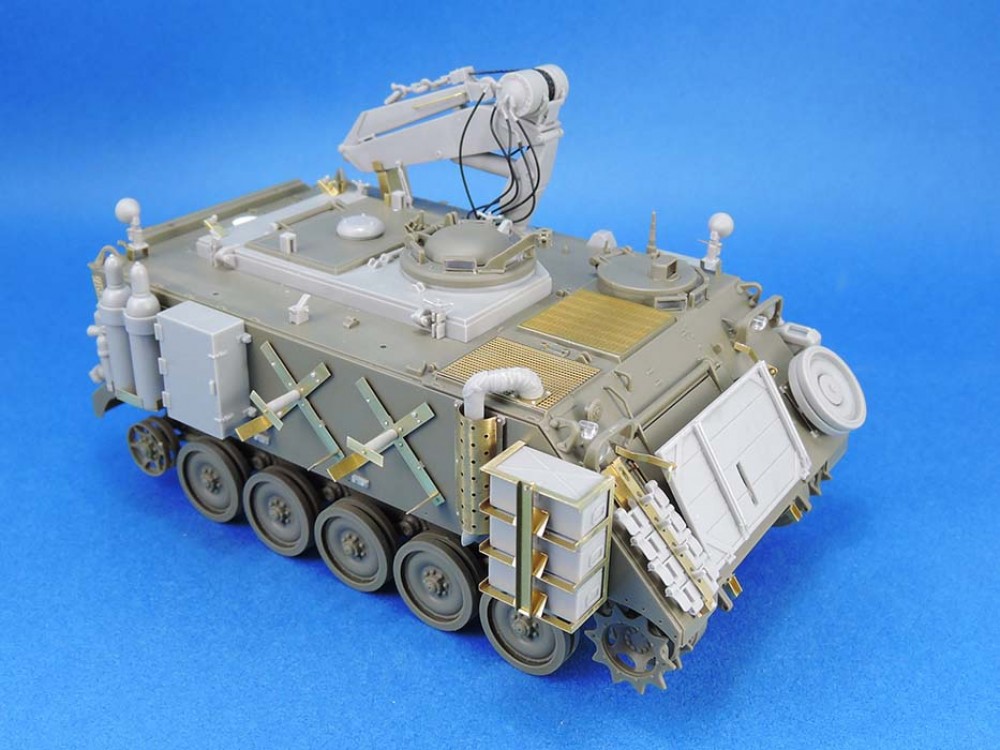 1/35 IDF Fitter Conversion set for AFV Club M113 kit #35311