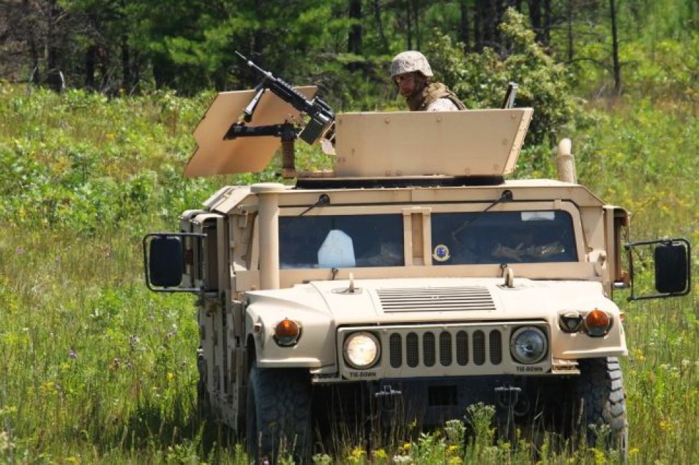 1/35 US Army M240B H24-6 Machine Gun Mount w/HMMWV Mount &Armour Shield