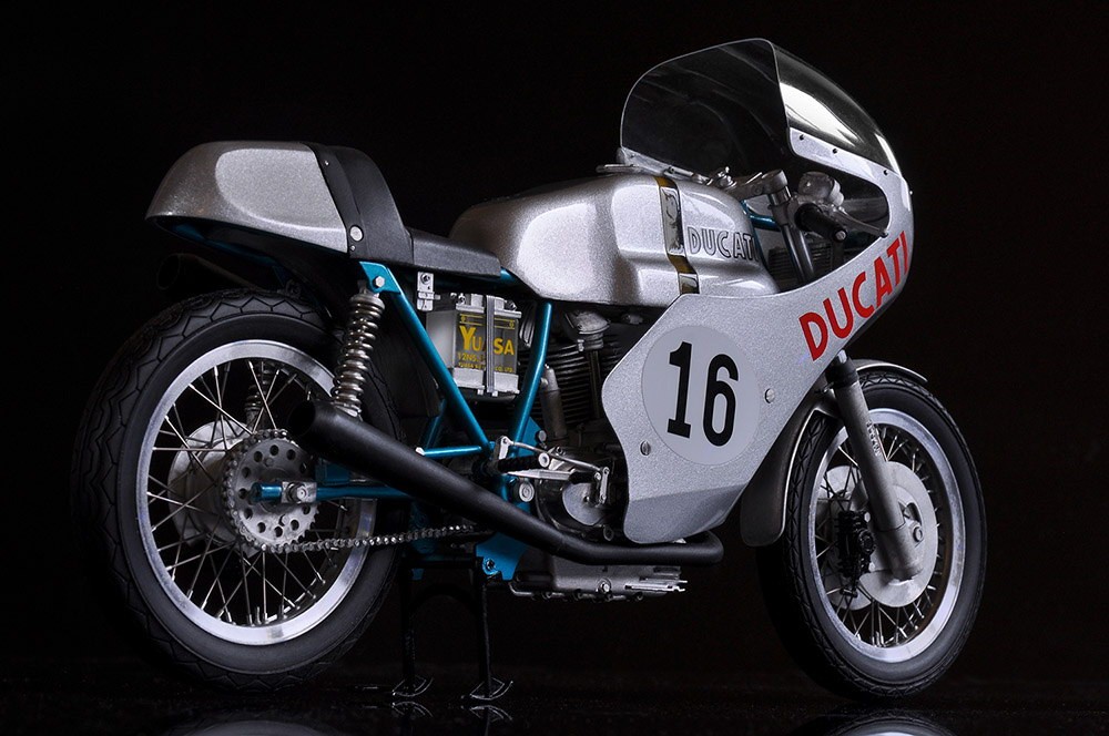 1/9 Ducati 750 Imola Racer 1972 Imola 200 mile Winner #16 Paul Smart/#9 ...