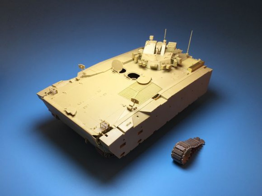 1/35 BTR Object 693 Kurganets-25