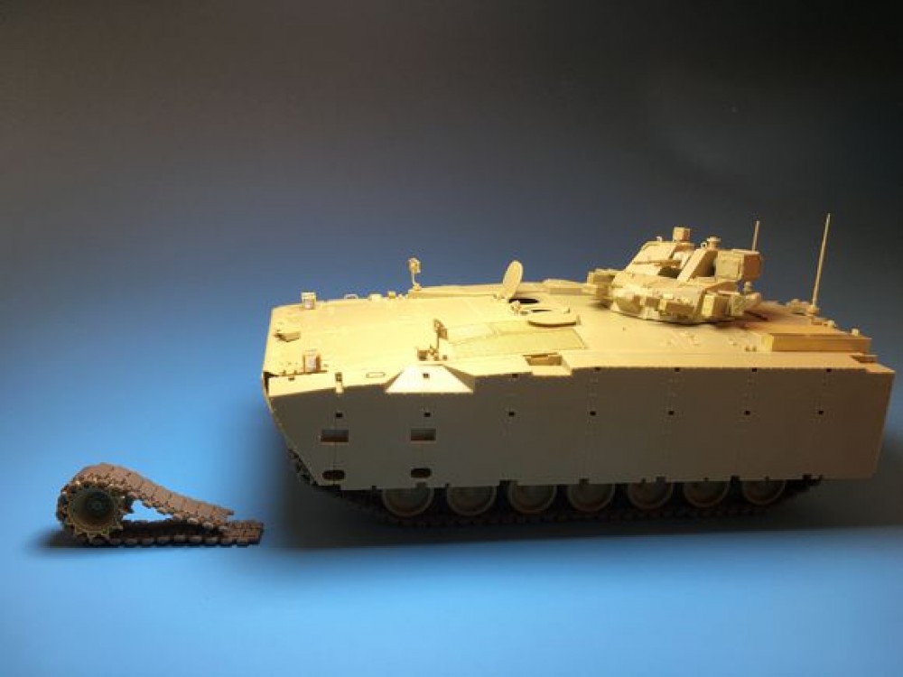 1/35 BTR Object 693 Kurganets-25