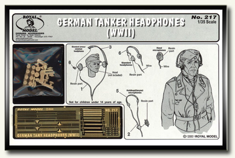 1/35 WWII German Tanker Headphones / Microphones