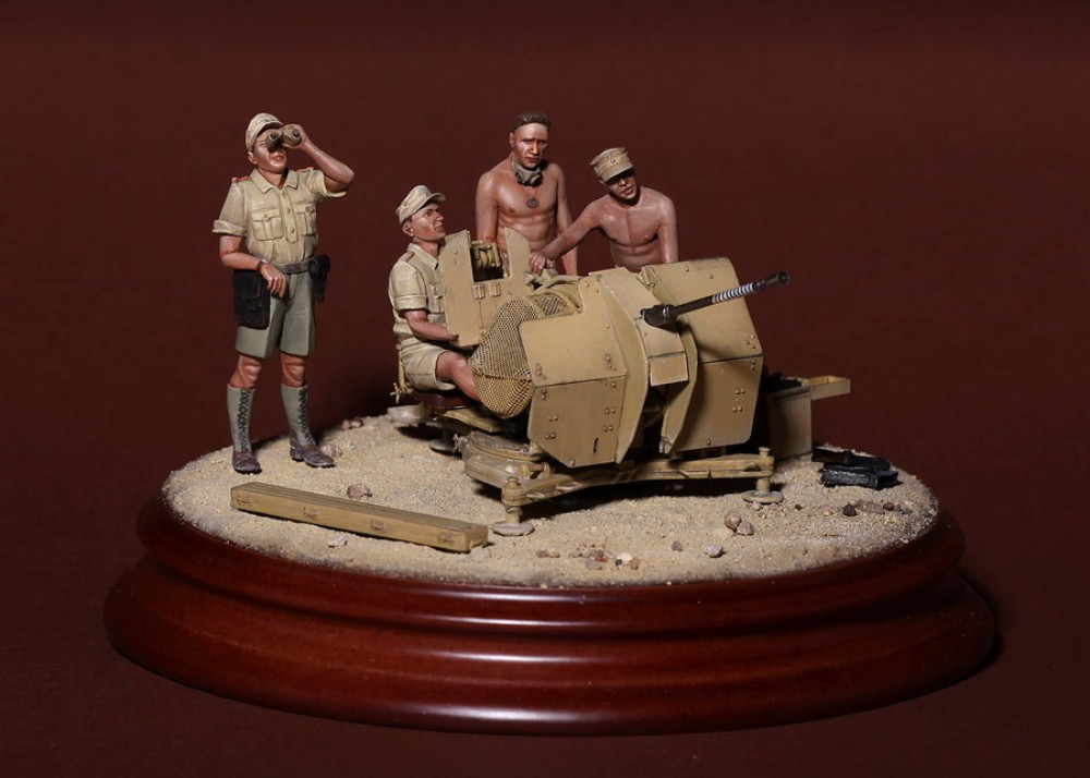 1/35 DAK Crew for 2cm Flak 38 (4 figures)