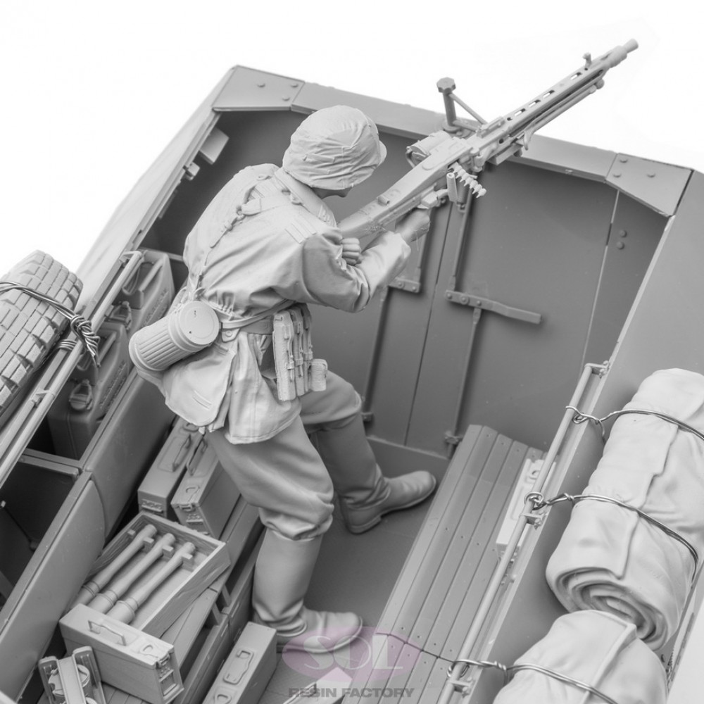 1/16 WWII Sd.kfz.251 MG42 Rear Gunner - SOL-MM640
