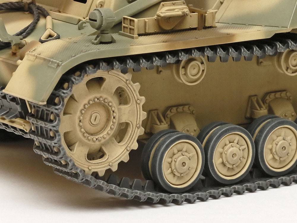 1/35 German Heavy Self-Propelled Howitzer Hummel Late Production