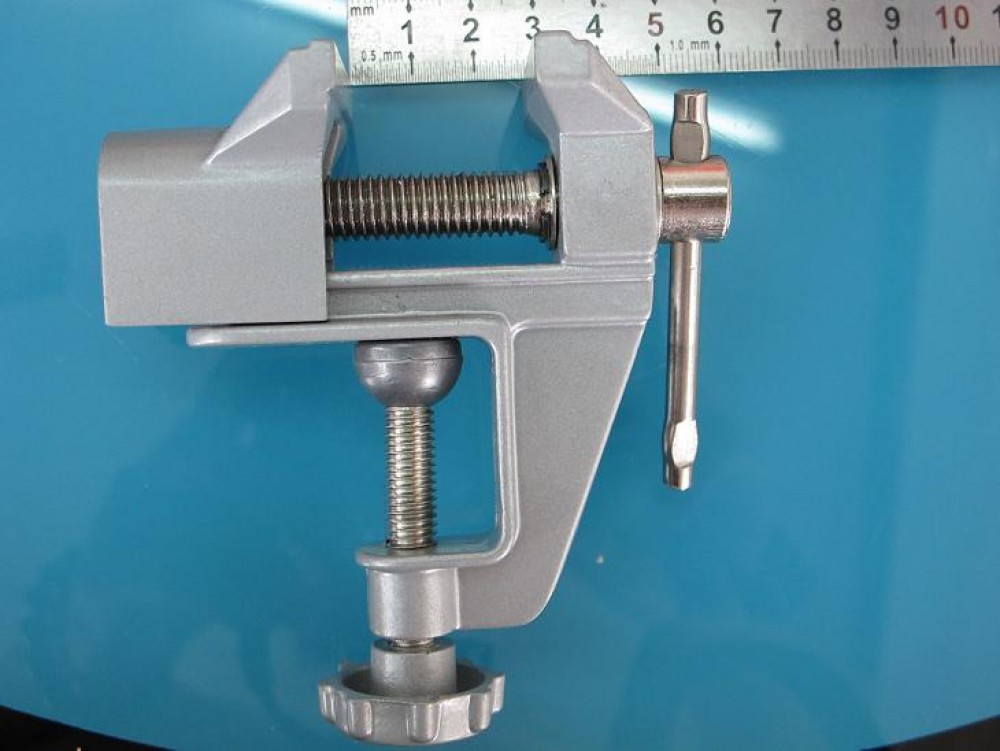 Mini Vise for Modelling